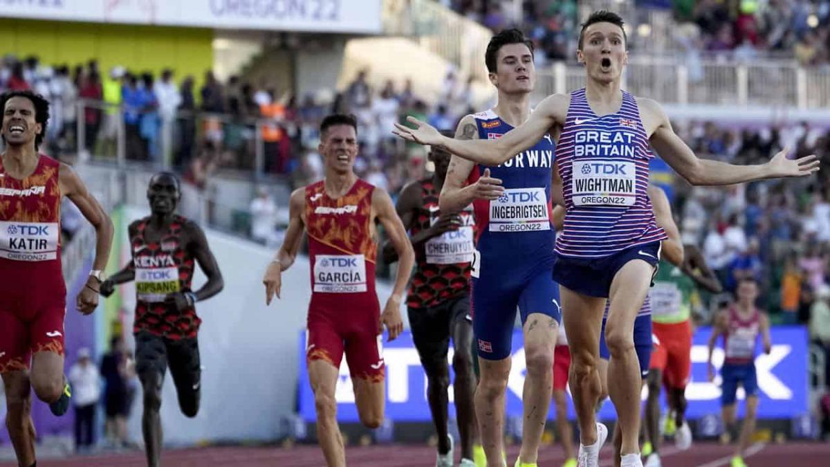 Wightman shocks with world championships 1500m gold in Oregon | Watch ...