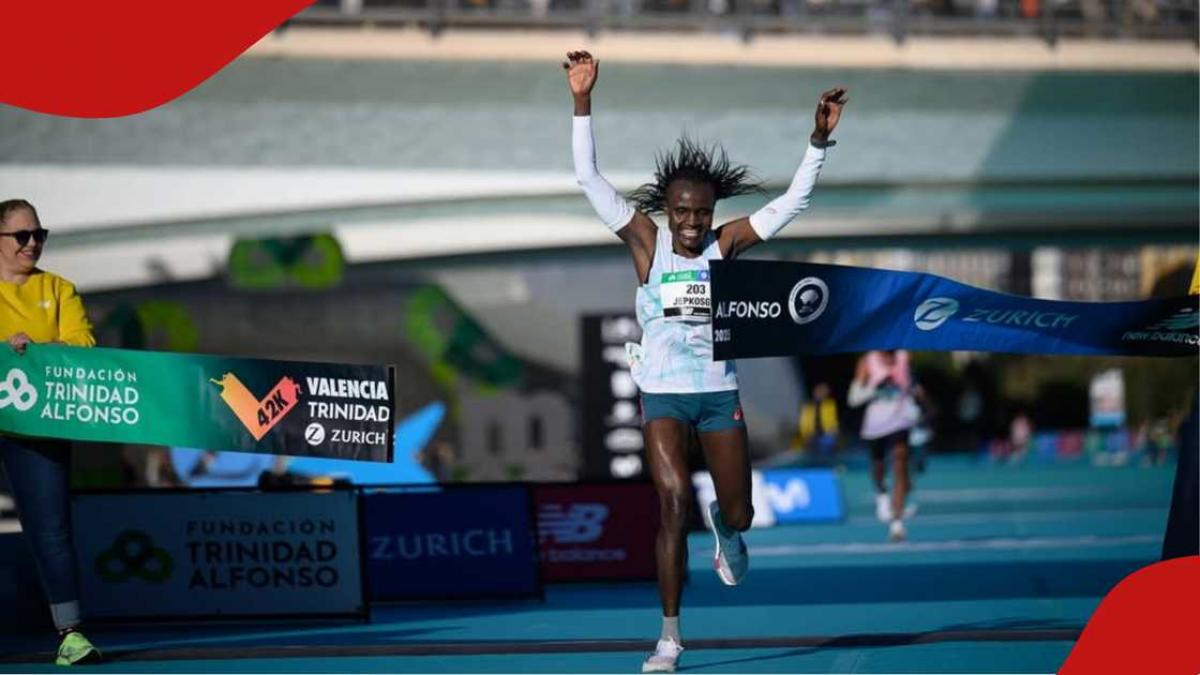 Valencia Marathon: Jepkosgei Runs 2:14:00 for #4 All-Time, Korir Wins ...