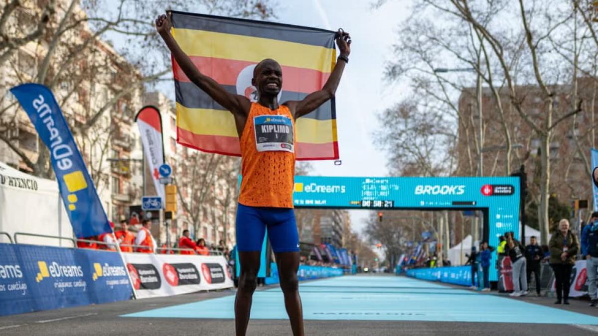Jakob Kiplimo Smashes Half Marathon World Record with 57:20 in Lisbon ...