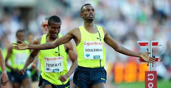 Ayanleh Souleiman breaks 1000m world record in Stockholm | Watch Athletics
